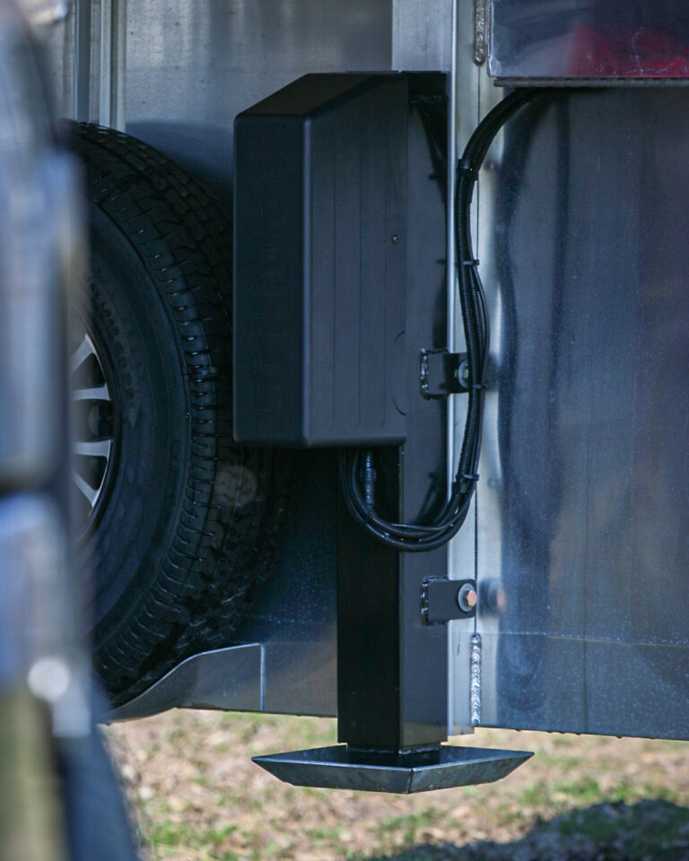 Atlas: 10K Hydraulic Trailer Jack | Stillwell, Inc.